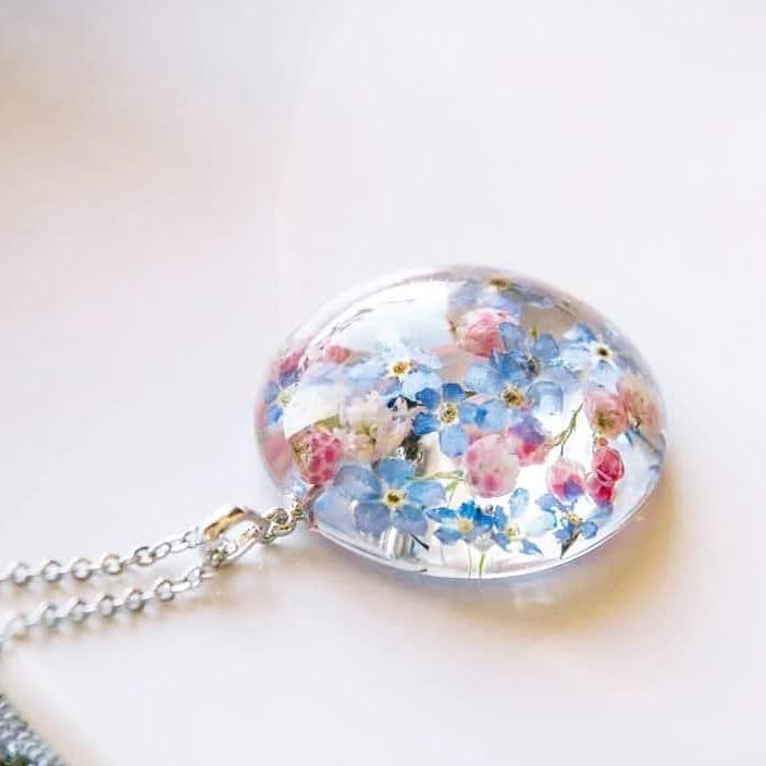 How to Use UV Resin: Beginner’s Guide for Crafters - Customize Resin ...